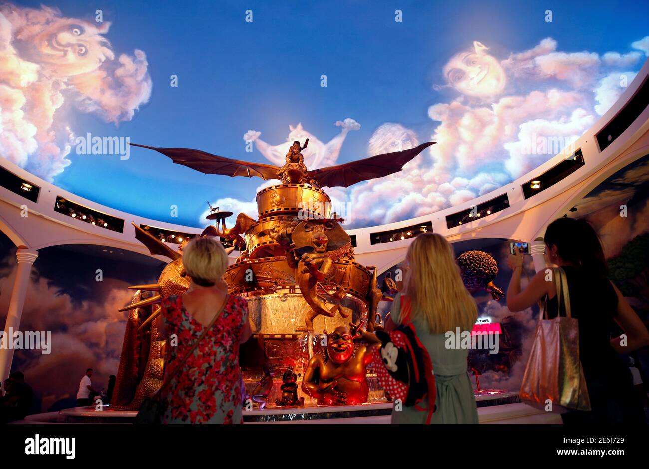 Dubai Parks And Resorts High Resolution Stock Photography and Images ...