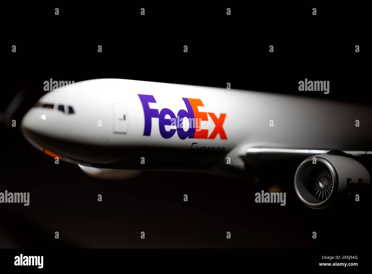 Federal express hub hi-res stock photography and images - Alamy