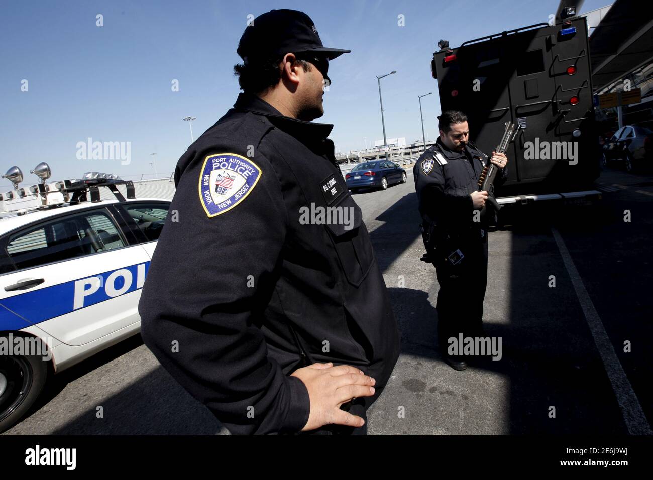 Port authority police airport hi-res stock photography and images - Alamy