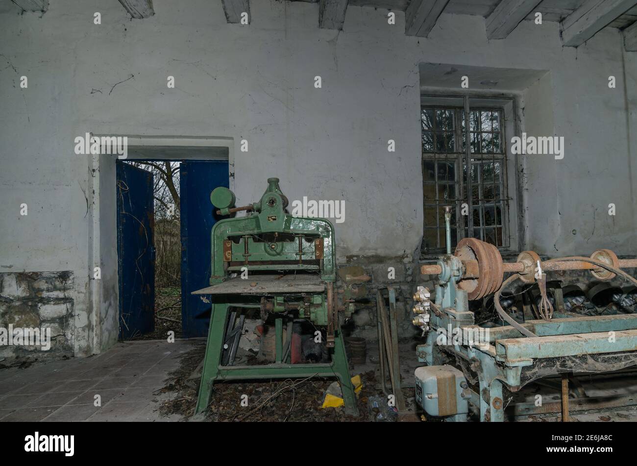 old abandoned machine factory Stock Photo - Alamy