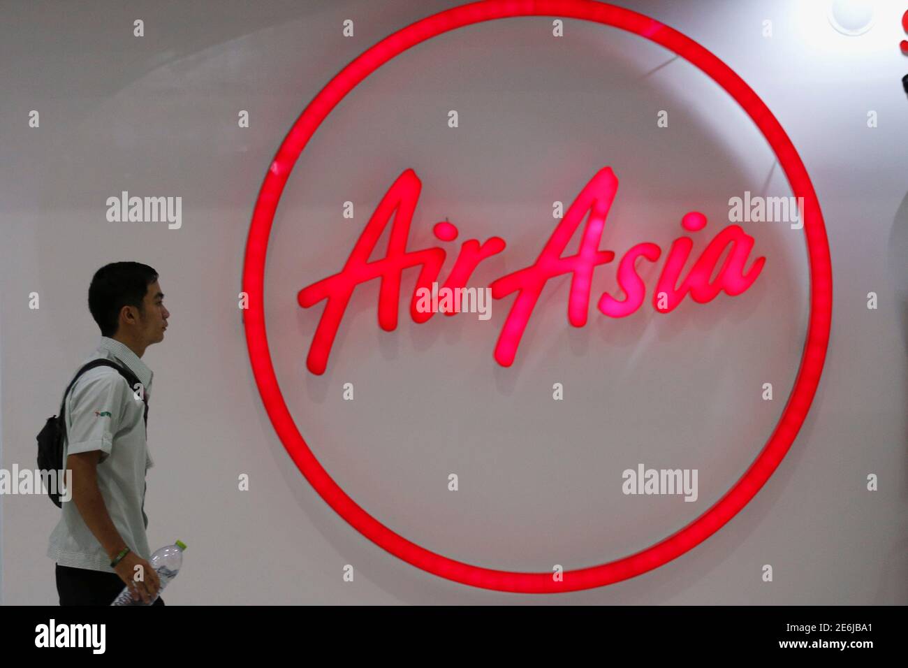 Logo of airasia hi-res stock photography and images - Alamy