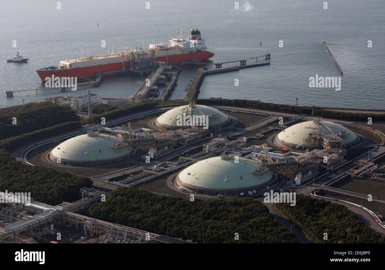 Lng tanker japan hi-res stock photography and images - Alamy