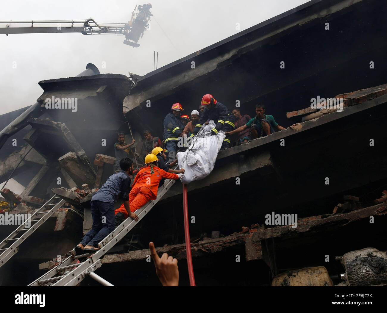 Remove packaging hi-res stock photography and images - Alamy