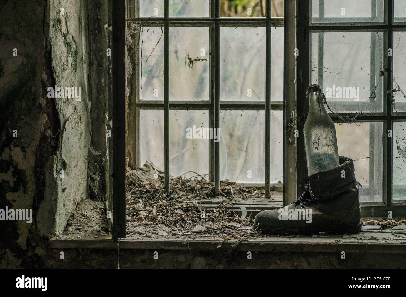 Old shoe factory hi-res stock photography and images - Alamy