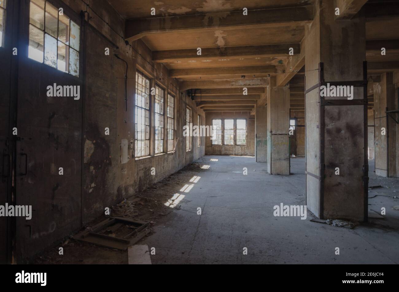empty floor in an old factory Stock Photo - Alamy