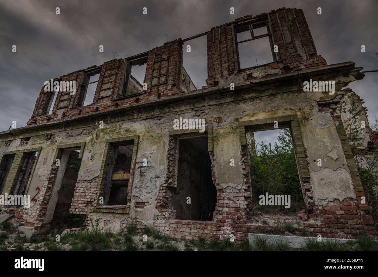 old destroyed house with bricks Stock Photo - Alamy