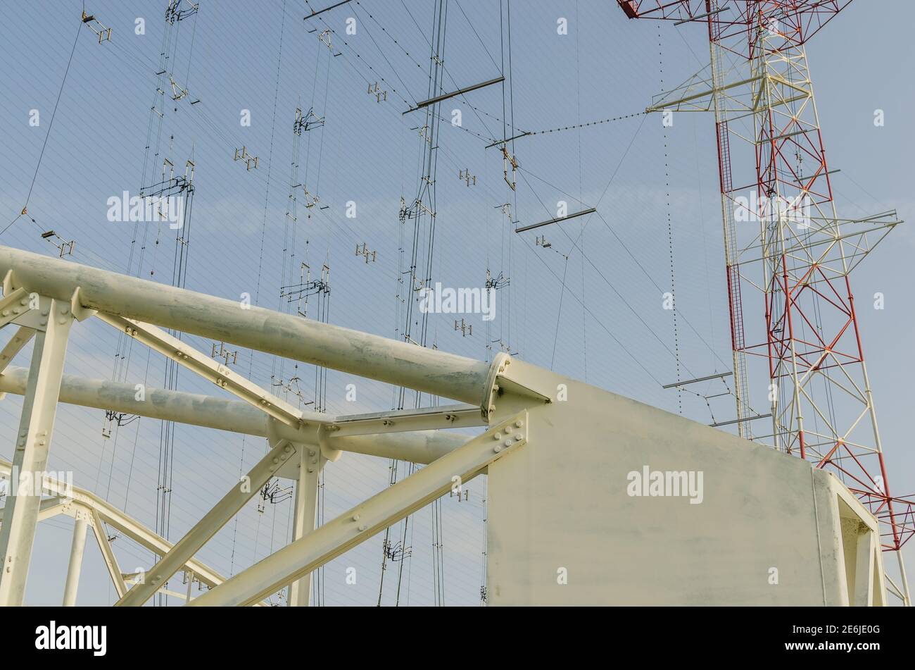Transmitting antenna hi-res stock photography and images - Alamy