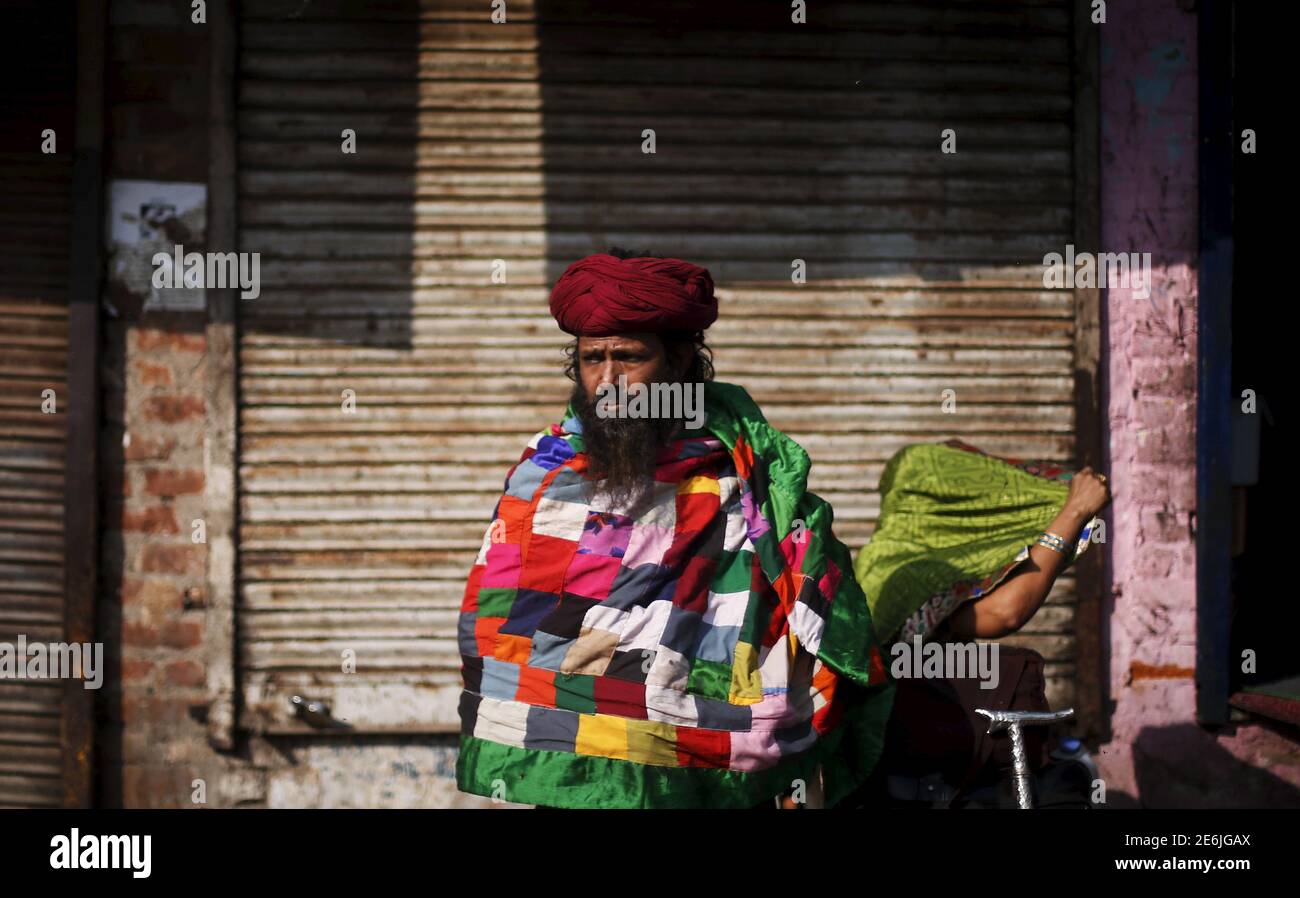 Muslim saint stands hi-res stock photography and images - Alamy