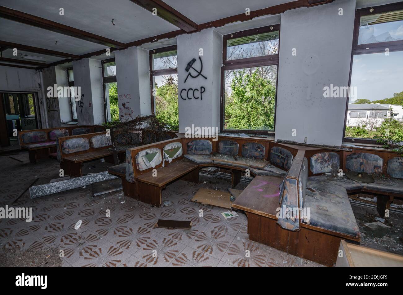 Chimney lounge hi-res stock photography and images - Alamy