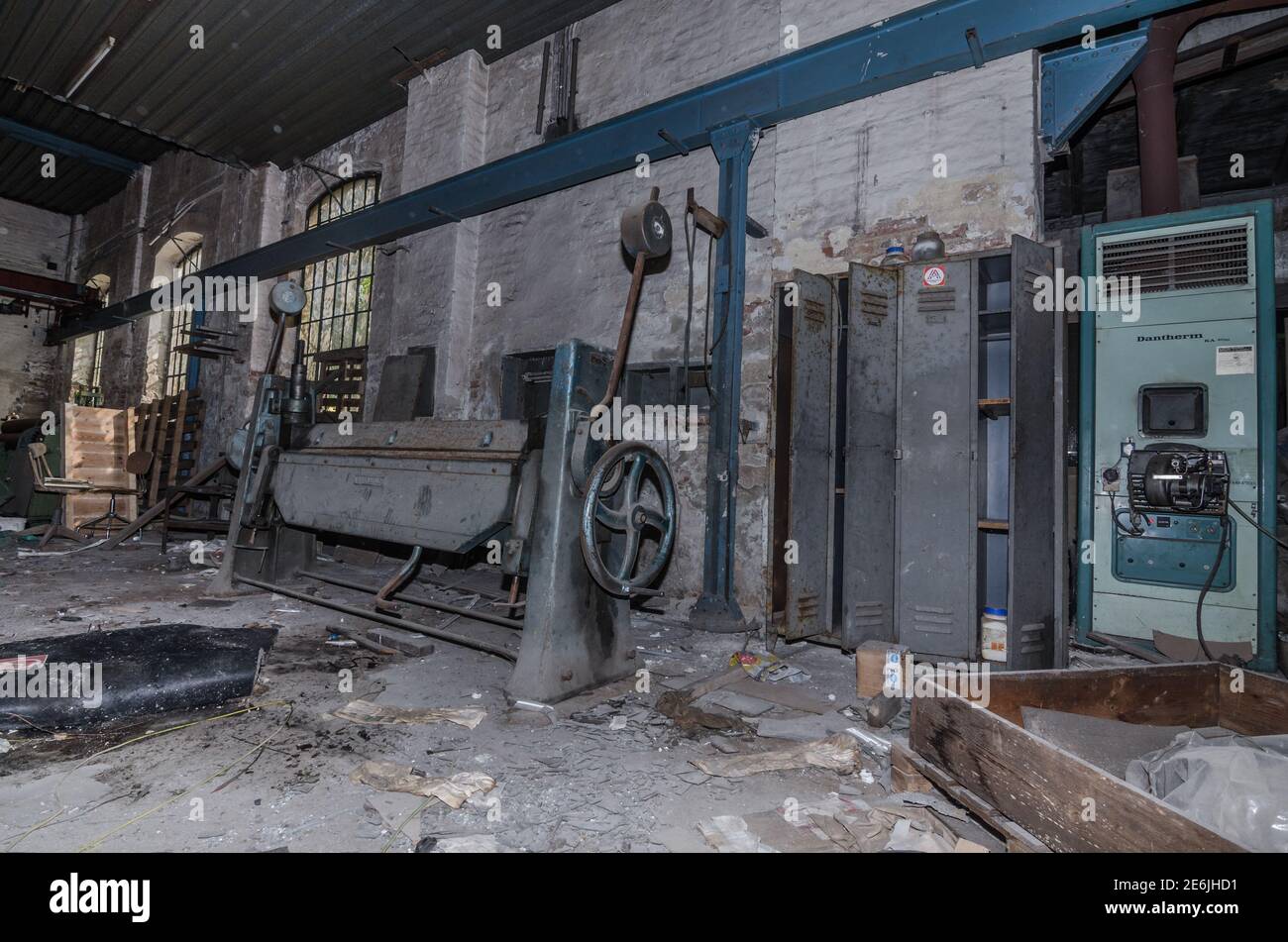Bending machine hi-res stock photography and images - Alamy