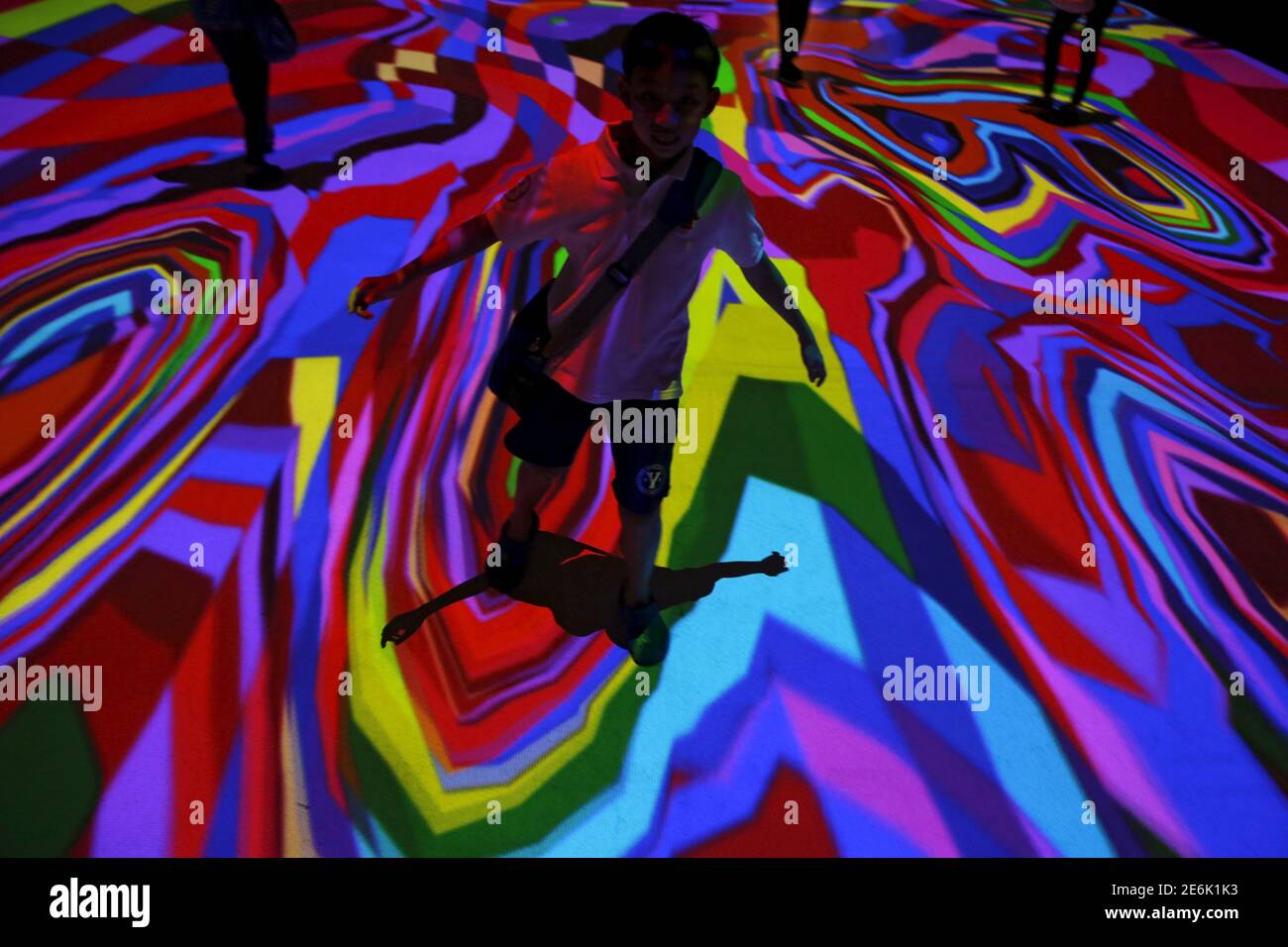 Pixel art wave hi-res stock photography and images - Alamy