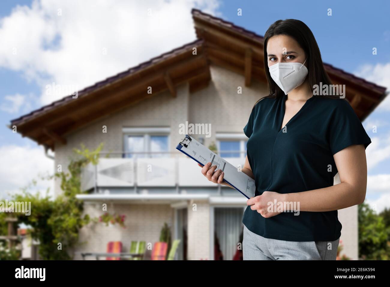 Real estate business worker hi-res stock photography and images - Alamy