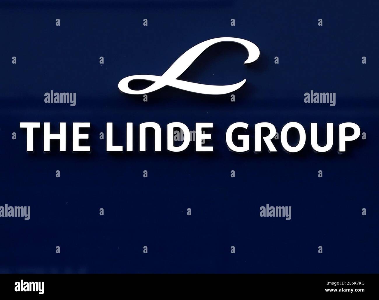 Linde group logo hi-res stock photography and images - Alamy