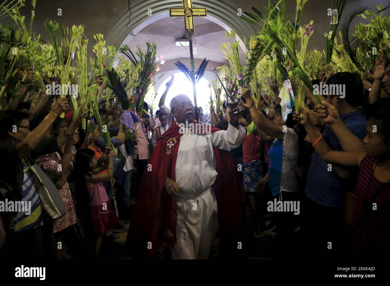 Catholic priest sprinkles holy water hi-res stock photography and ...
