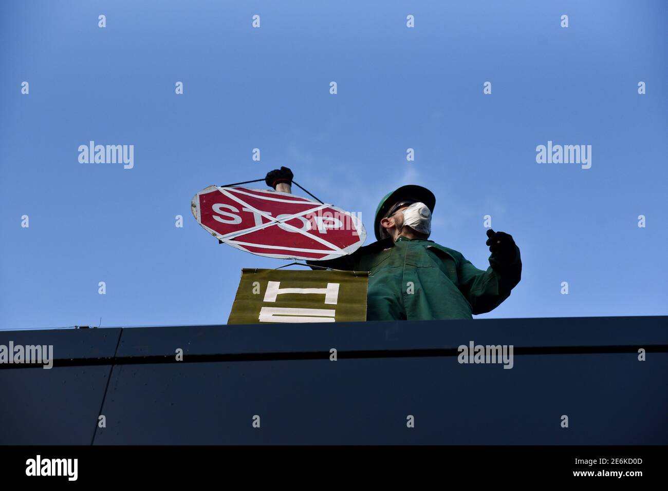 Hs2 euston roof hi-res stock photography and images - Alamy