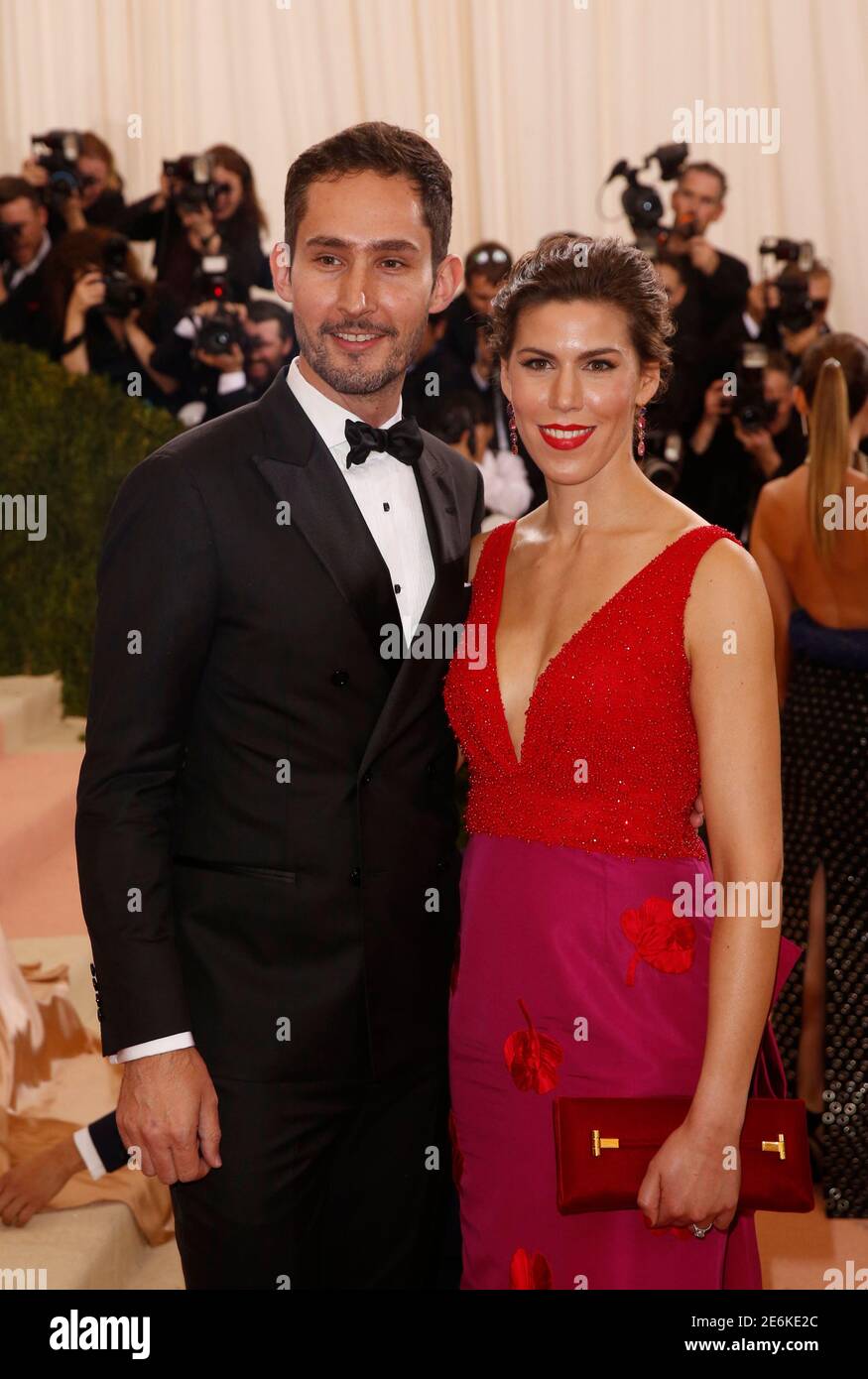 Instagram husband hi-res stock photography and images - Alamy