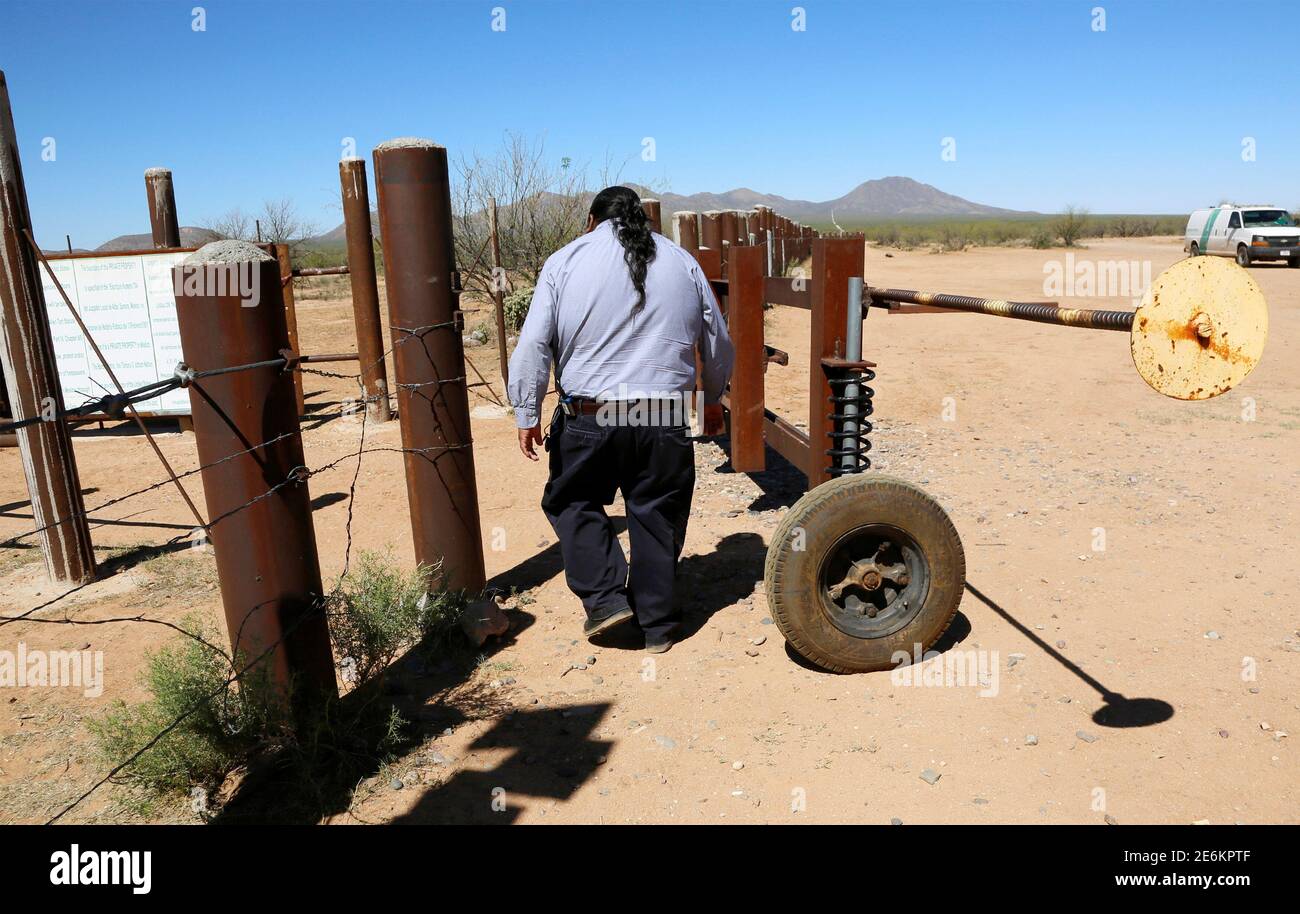 Chukut kuk hi-res stock photography and images - Alamy