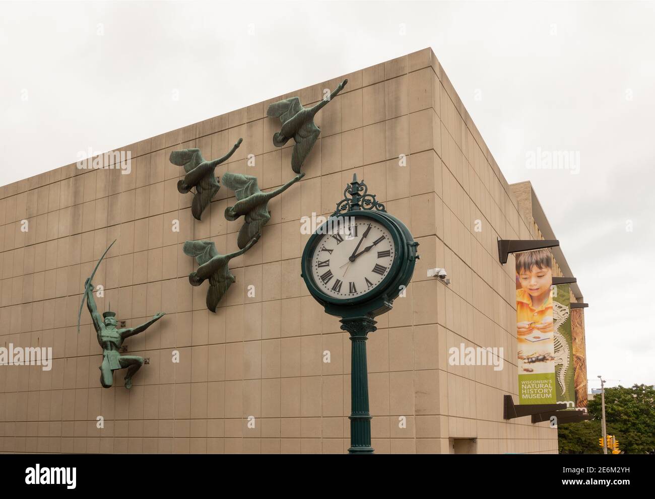 Milwaukee public museum in Wisconsin Stock Photo - Alamy