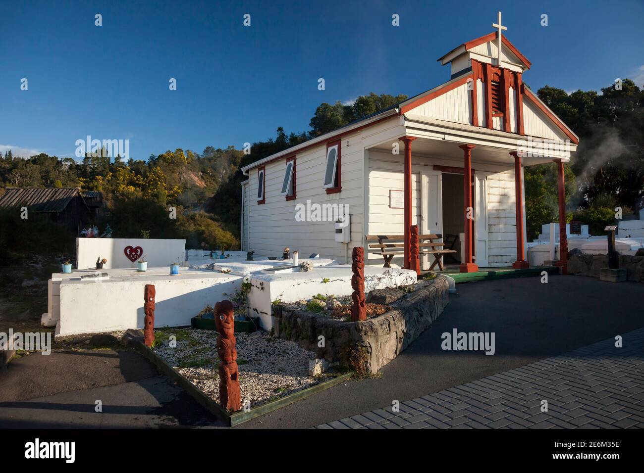 Maori church hi-res stock photography and images - Alamy