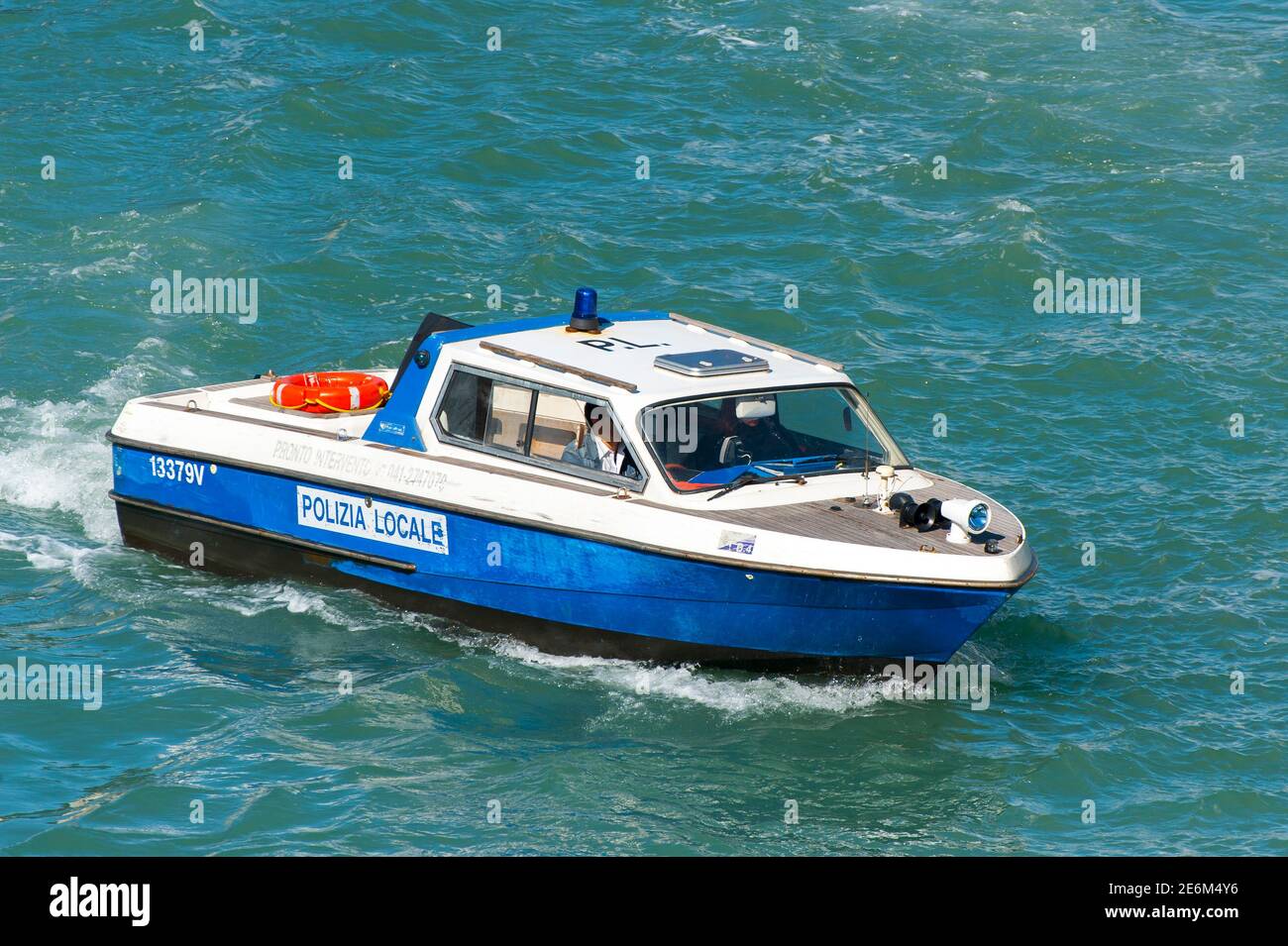 Emergency services boat hi-res stock photography and images - Alamy
