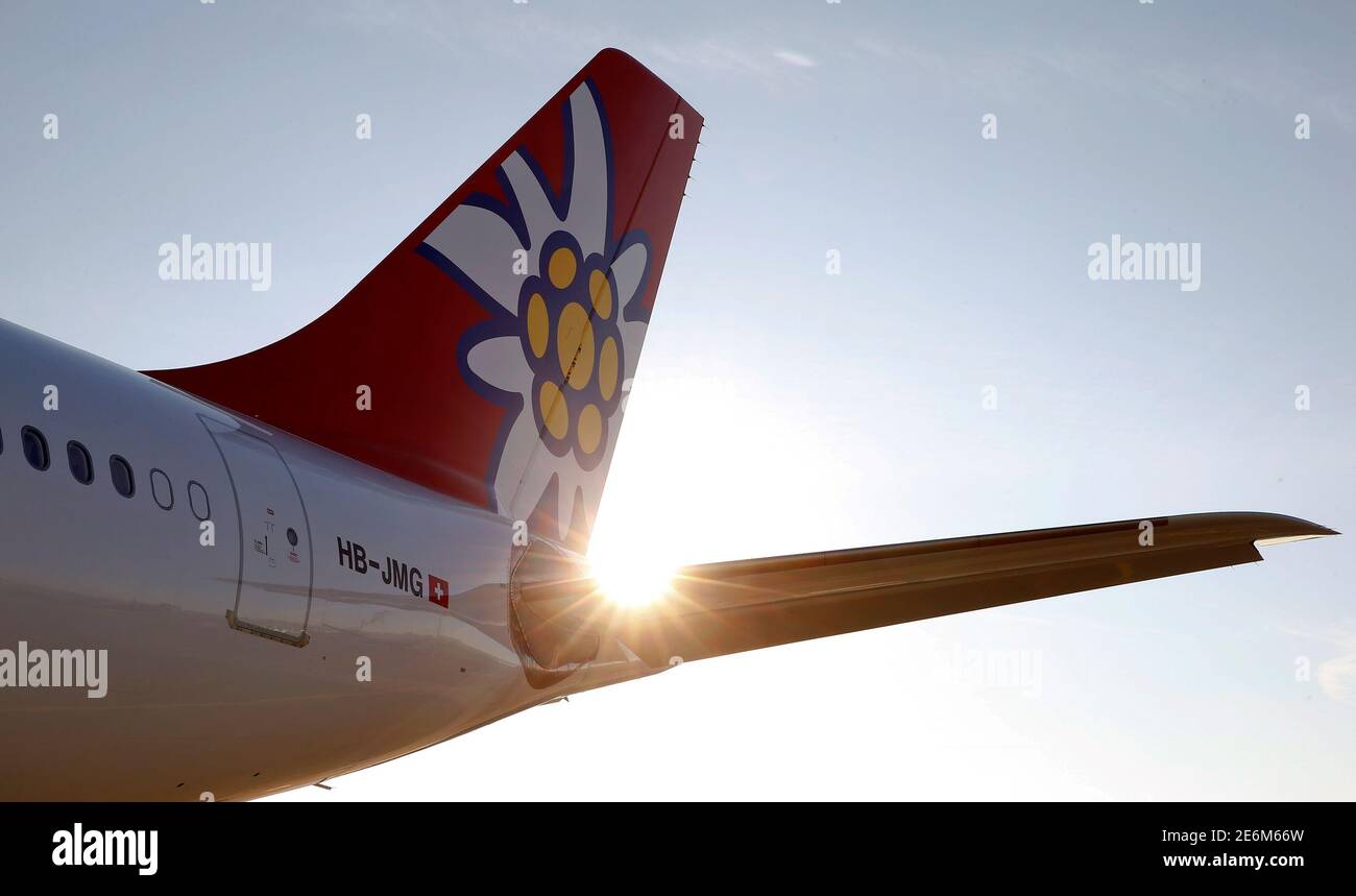 Edelweiss logo hi-res stock photography and images - Alamy