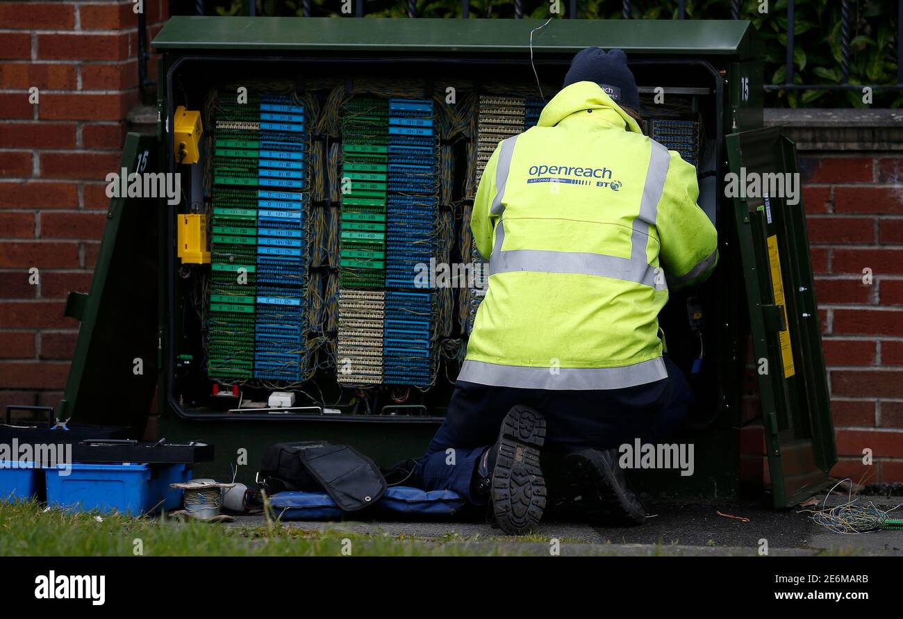 Bt openreach engineer hi-res stock photography and images - Alamy