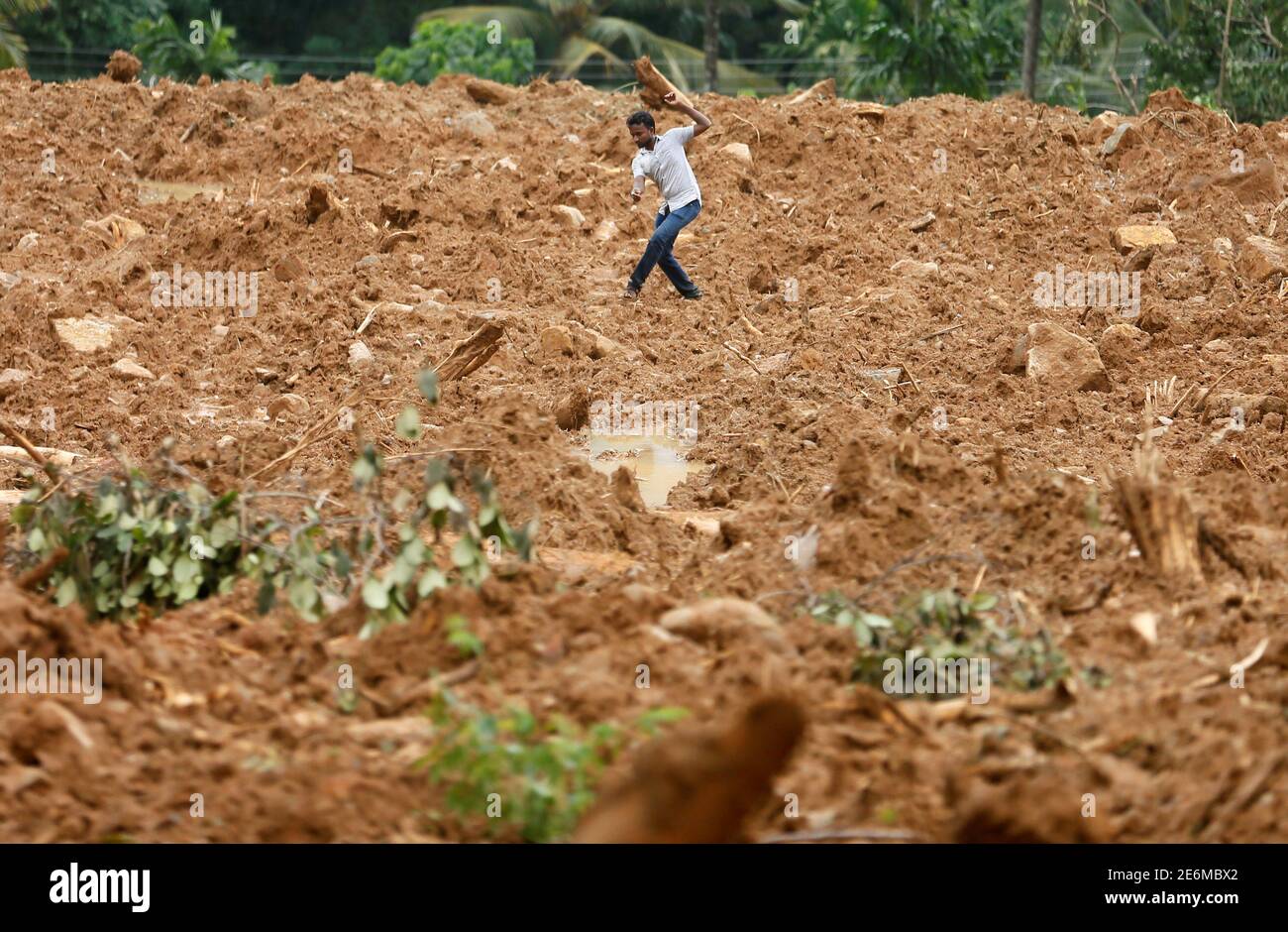 Man struggles to walk hi-res stock photography and images - Alamy