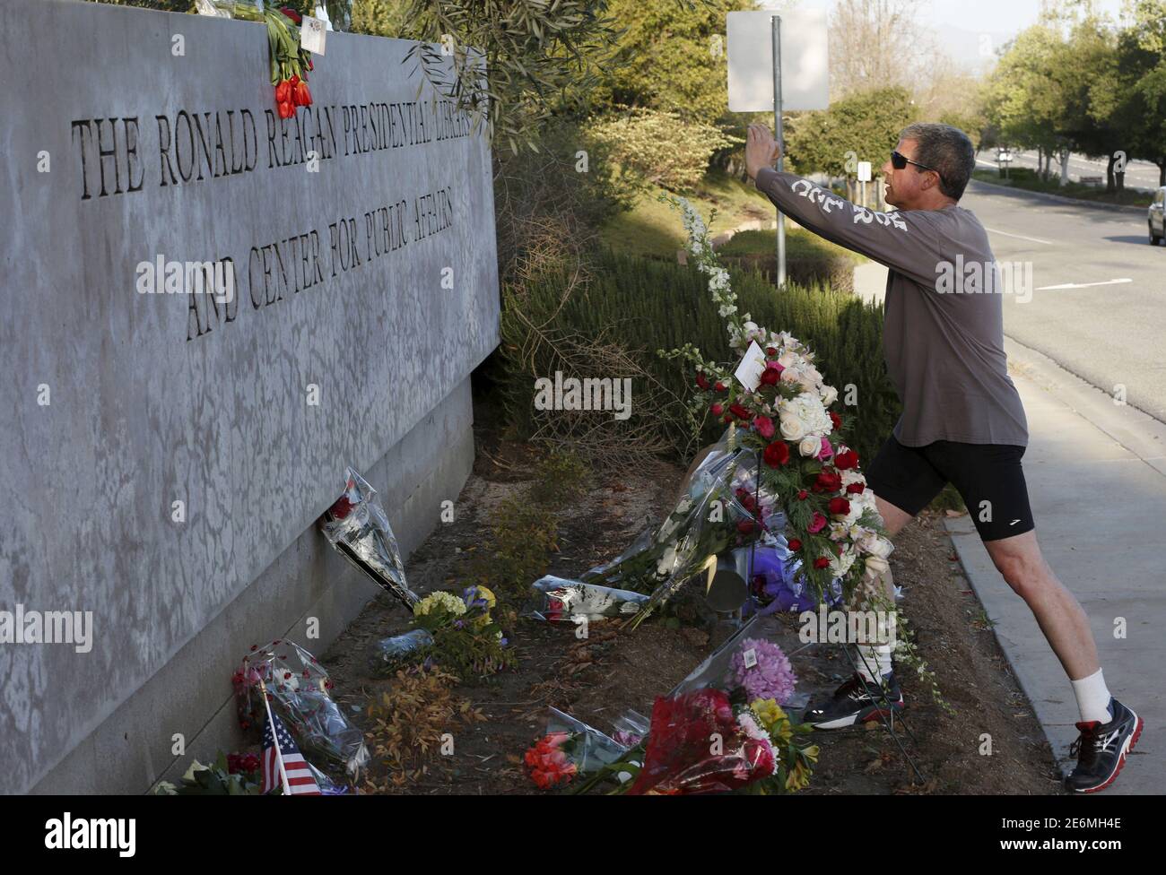 Ronald flowers hi-res stock photography and images - Alamy