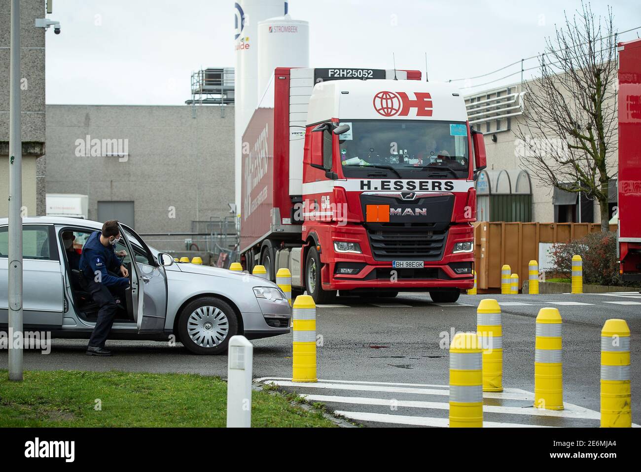 Shows the truck hi-res stock photography and images - Alamy