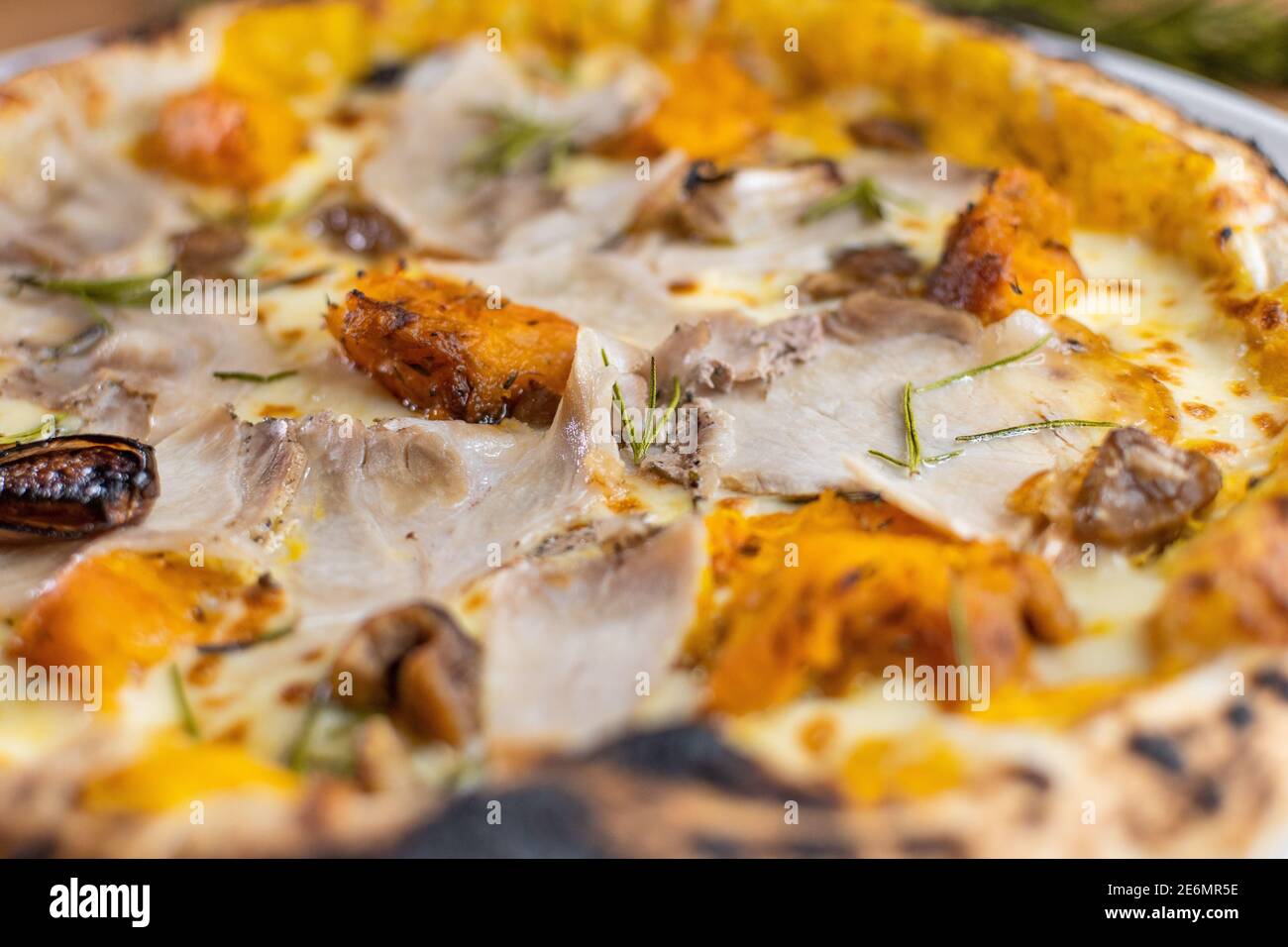 California style pizza hi-res stock photography and images - Alamy
