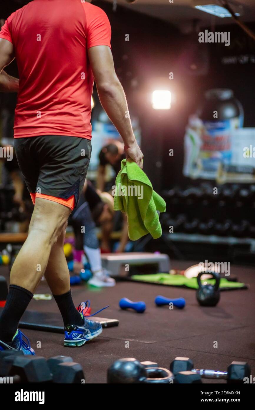 man total body workout group training Stock Photo - Alamy