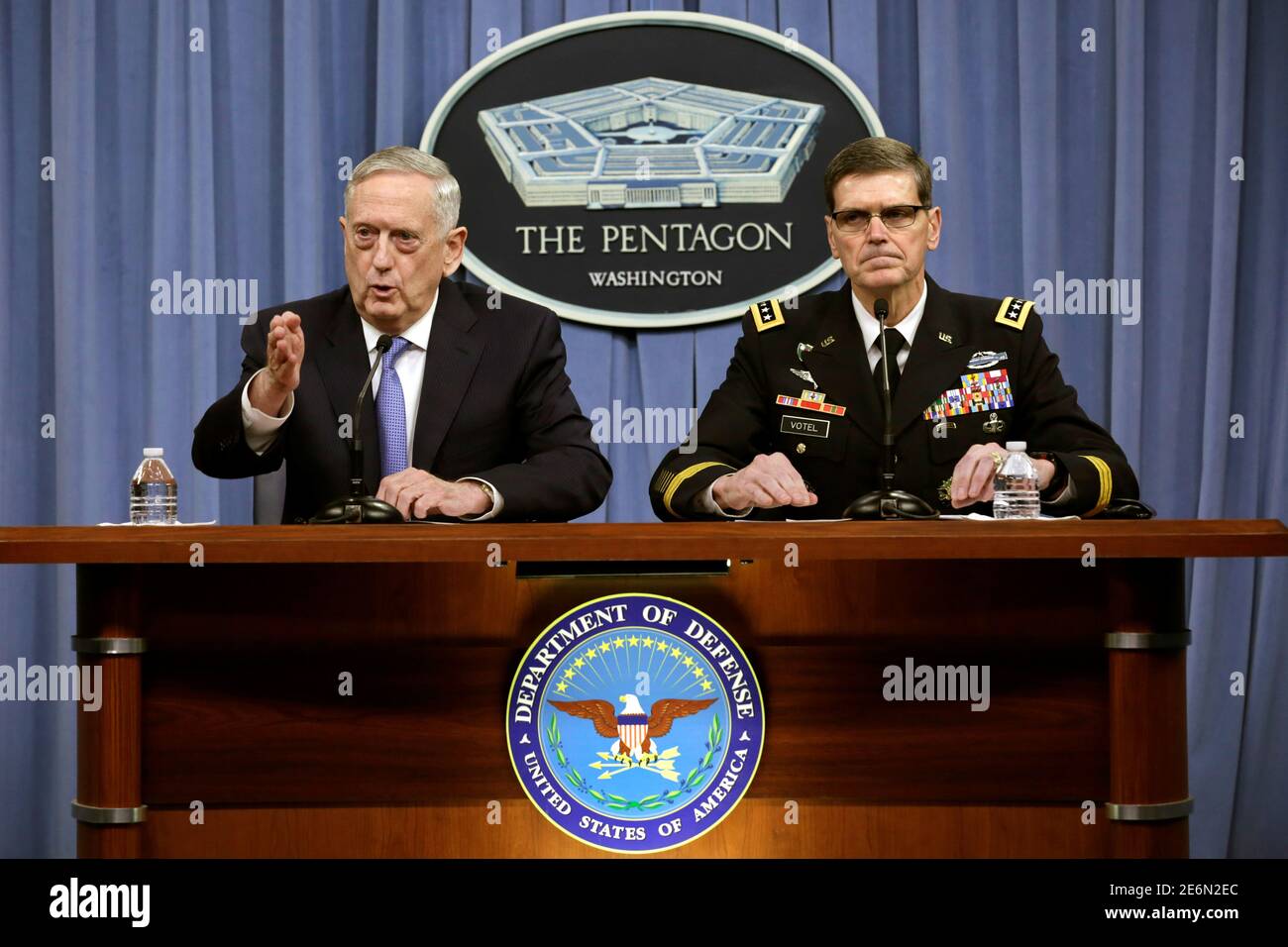 Gen votel hi-res stock photography and images - Alamy