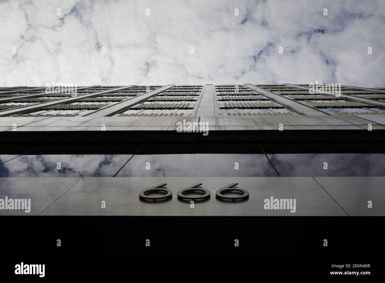 666 Fifth Avenue High Resolution Stock Photography and Images - Alamy