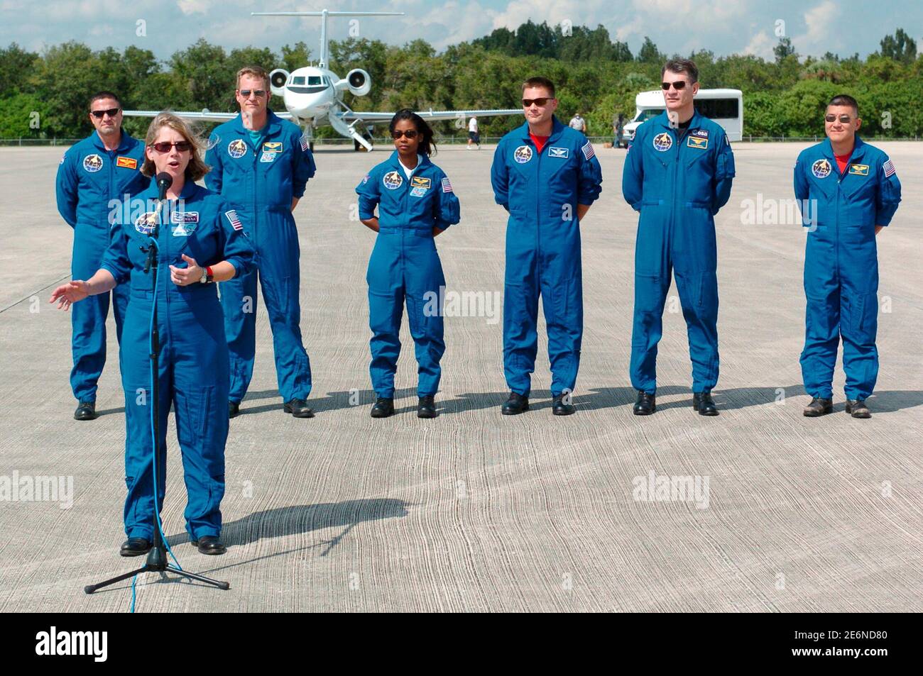 Pamela melroy astronaut in space hi-res stock photography and images ...