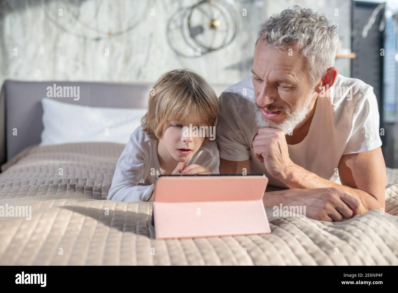 Child learning tablet hand hi-res stock photography and images - Alamy