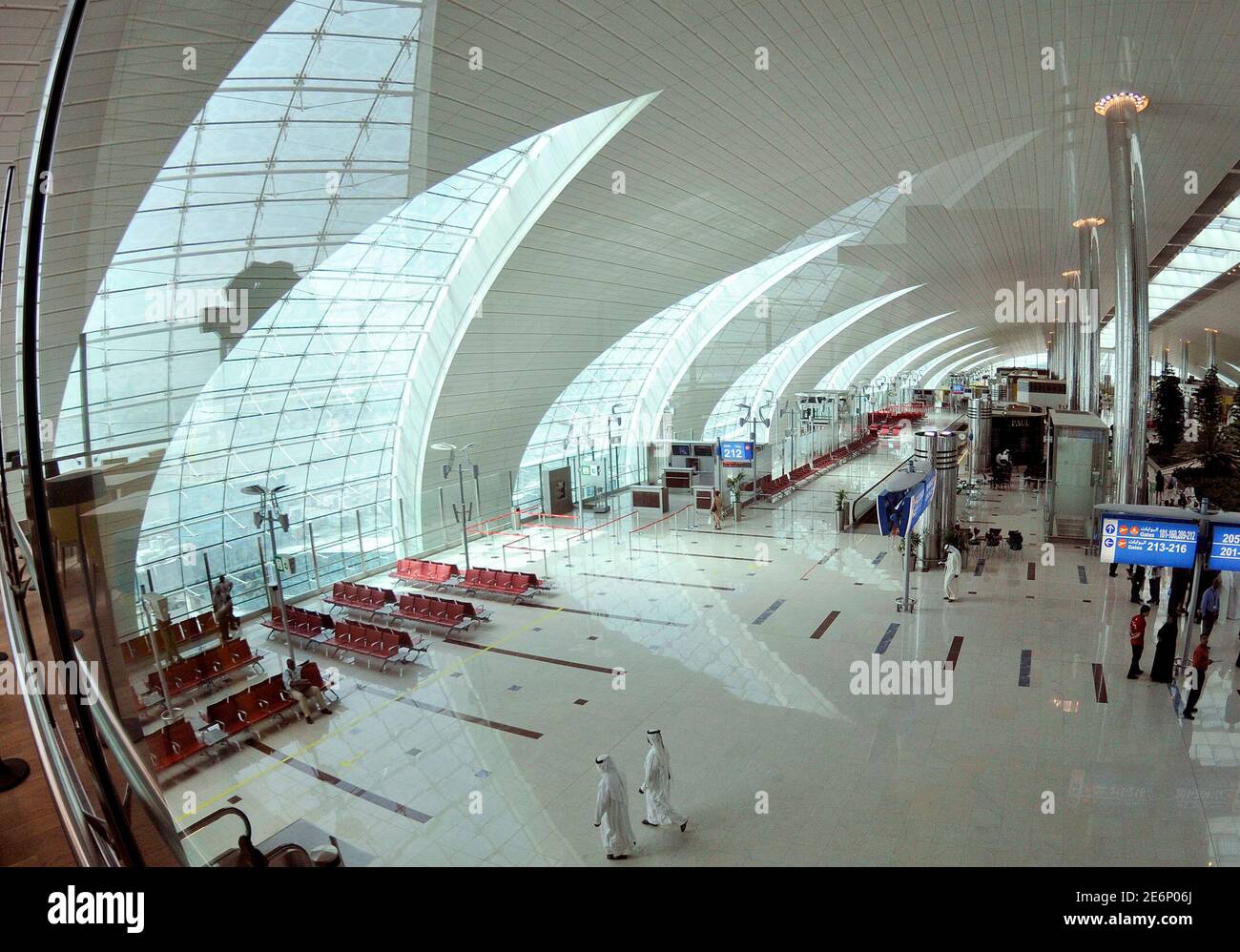 Emirati airlines hi-res stock photography and images - Alamy