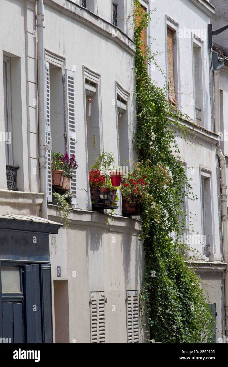 Typical paris window frame hi-res stock photography and images - Alamy