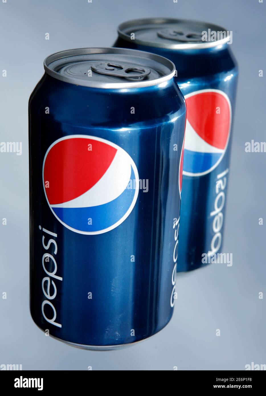 Pepsi cola marketing hi-res stock photography and images - Alamy