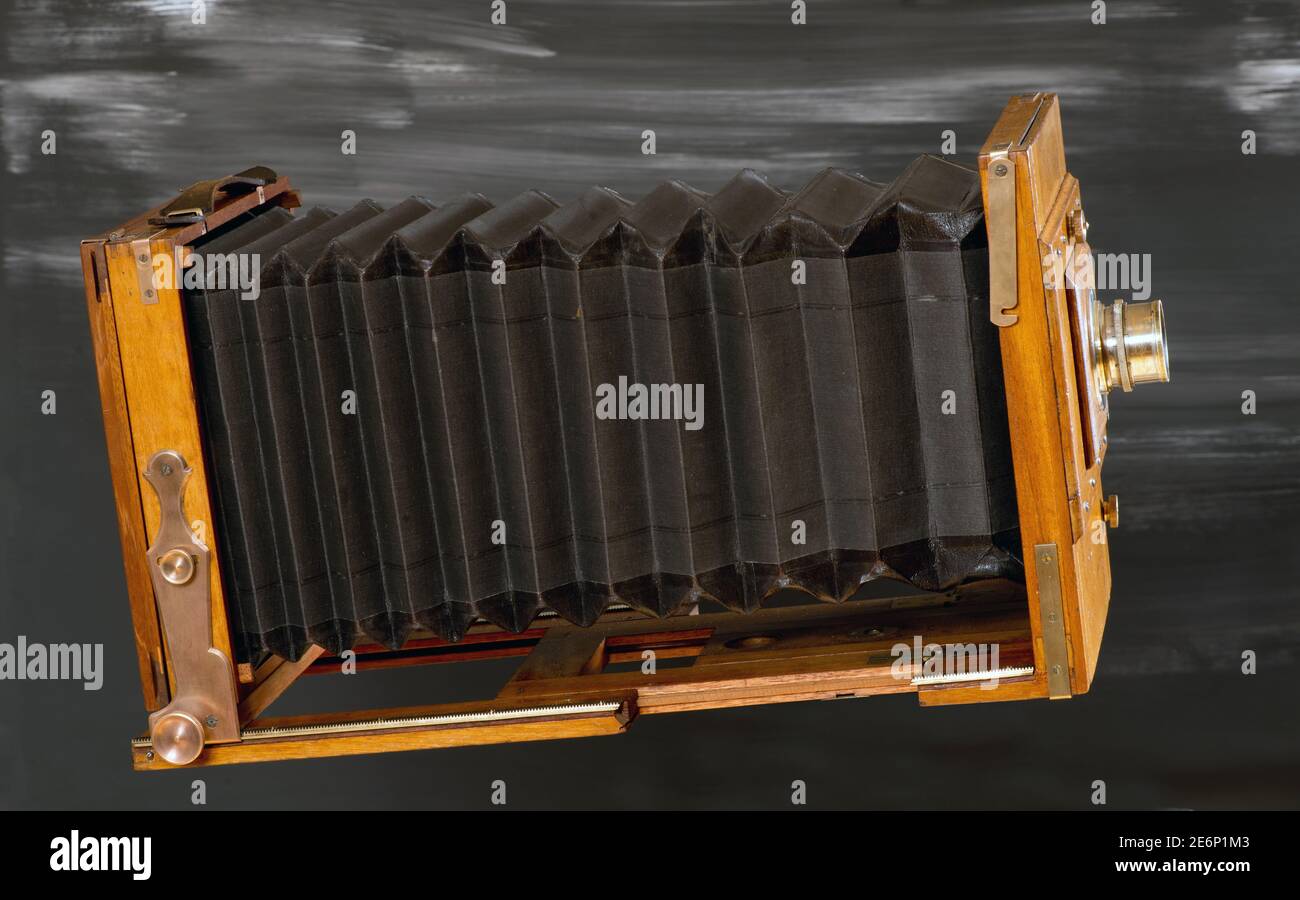 Old wooden camera in the studio Stock Photo - Alamy