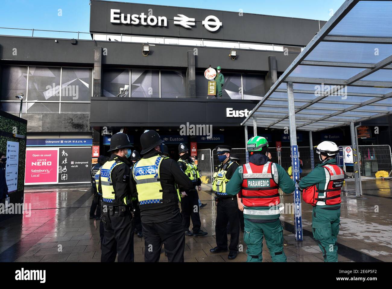 Hs2 euston roof hi-res stock photography and images - Alamy