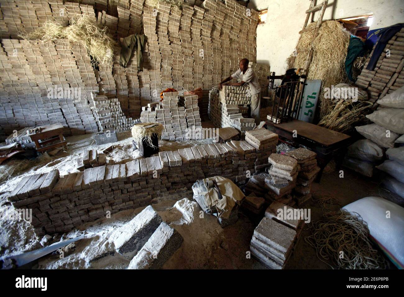 Salt bricks africa hi-res stock photography and images - Alamy