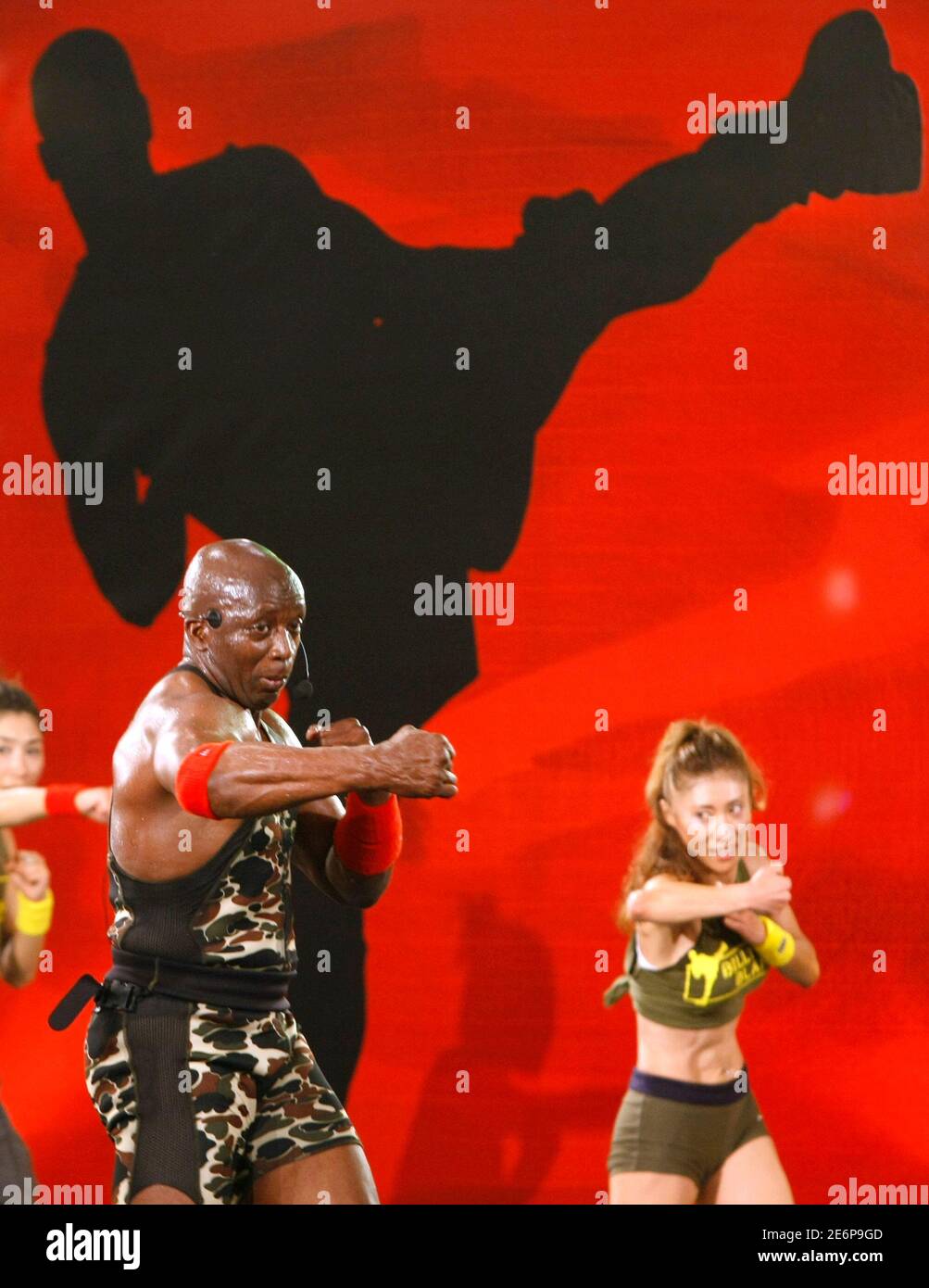 Tae bo billy blanks hi-res stock photography and images - Alamy