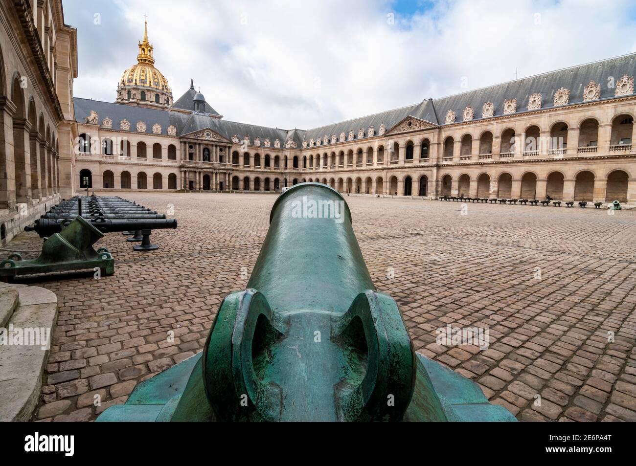 Front facade of Les Invalides museum (previously known as Hotel des ...