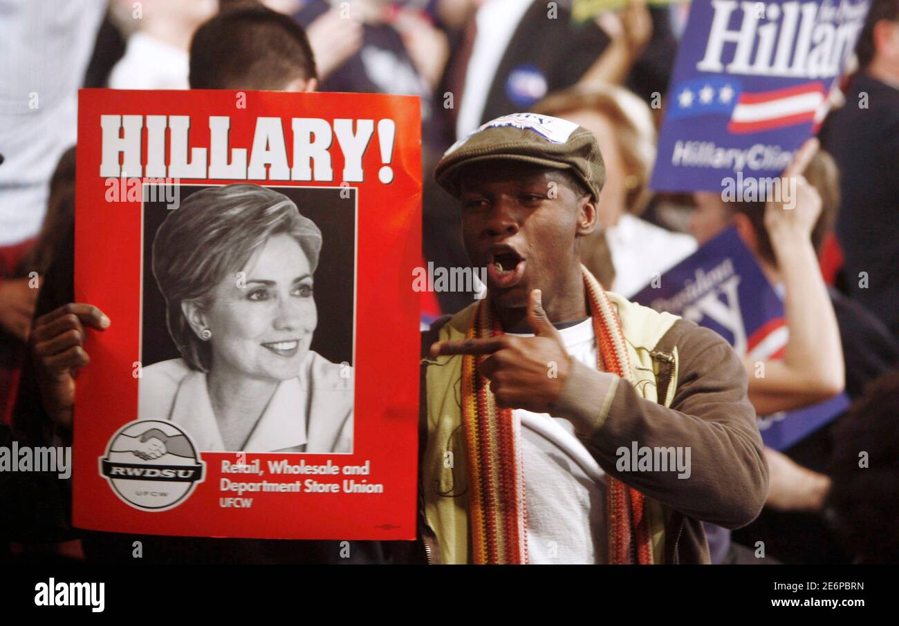 Hillary clinton campaign poster hi-res stock photography and images - Alamy