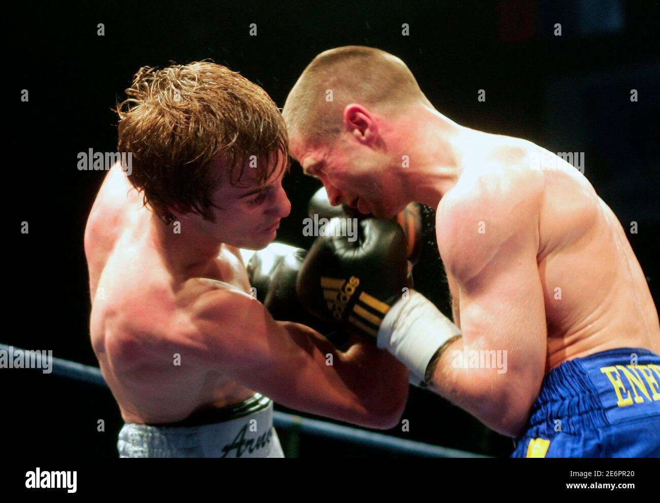 Batamweight hi-res stock photography and images - Alamy