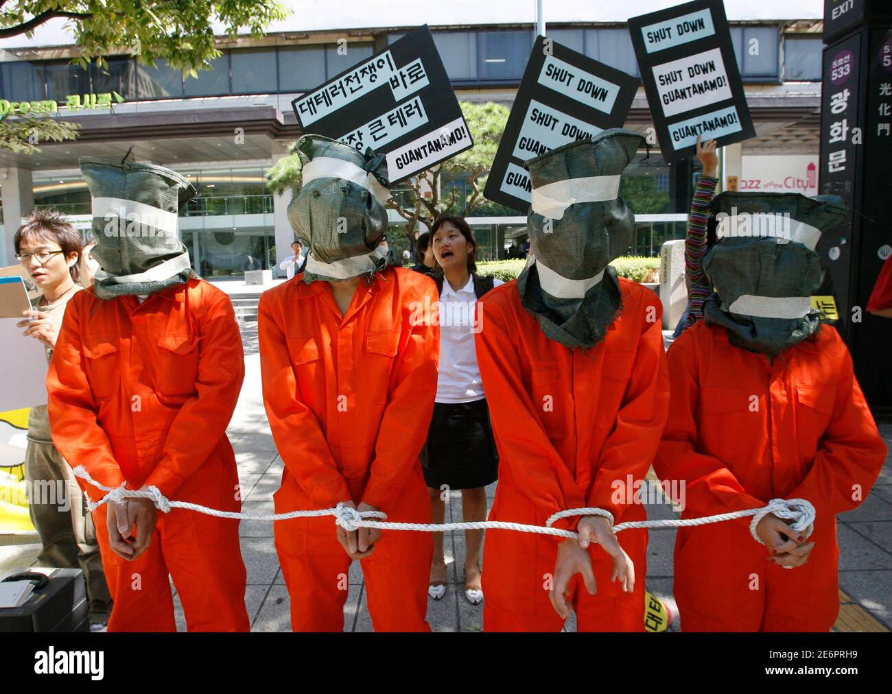 Militarys uniforms hi-res stock photography and images - Alamy