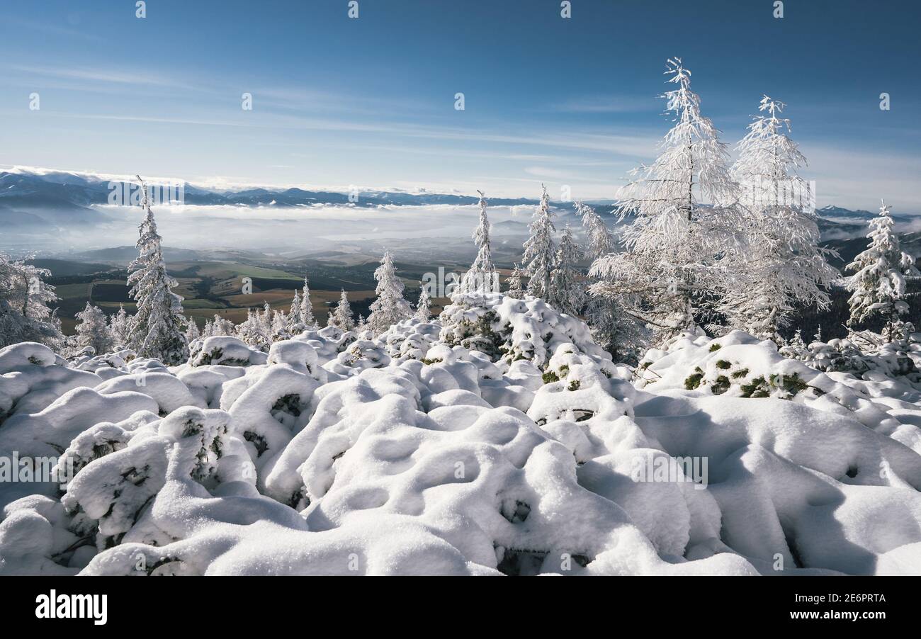 Frosty Scenery Landscape High Resolution Stock Photography and Images ...