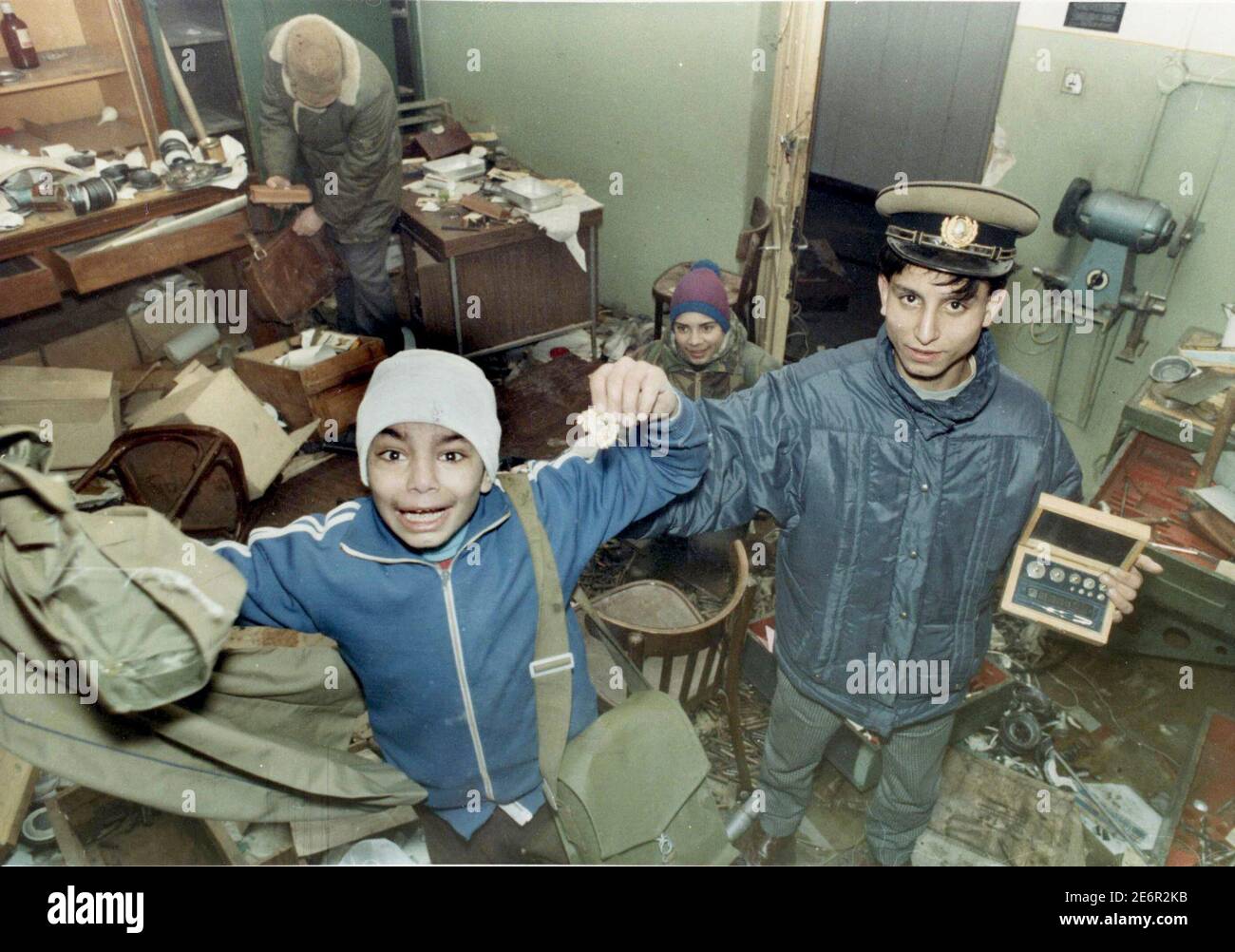 Securitate High Resolution Stock Photography and Images - Alamy
