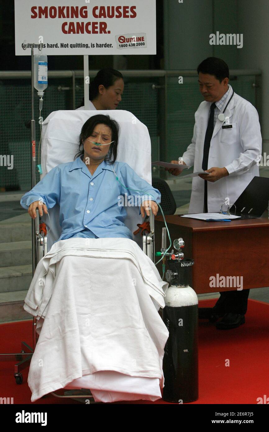 Smoking nurse hi-res stock photography and images - Alamy