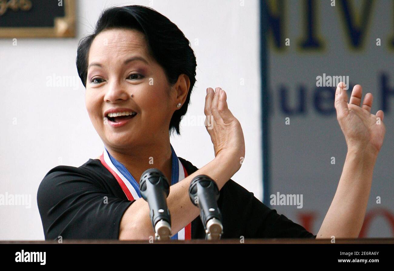 Philippine president gloria macapagal arroyo speaking hi-res stock ...